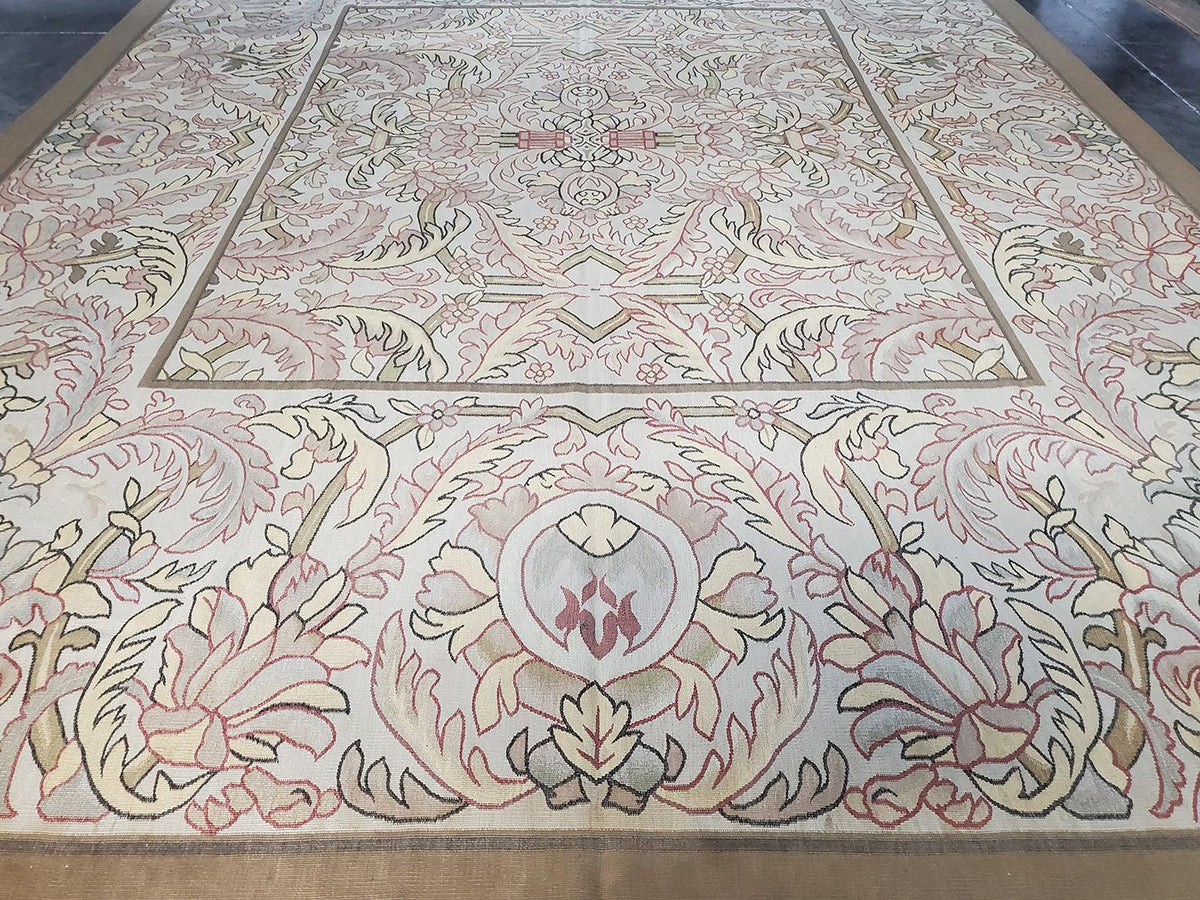 Mid Century Flat Weave Art Deco Design Wool Carpet | Richard Afkari ...